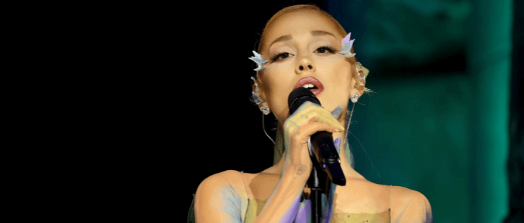 Dumont FM - “Não vou lançar nada antes de maio”, avisa Ariana Grande