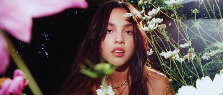 Dumont FM - Olivia Rodrigo anuncia vinil do “Sour” para sexta-feira (20) Dumont FM - Olivia Rodrigo anuncia vinil do “Sour” para sexta-feira (20)